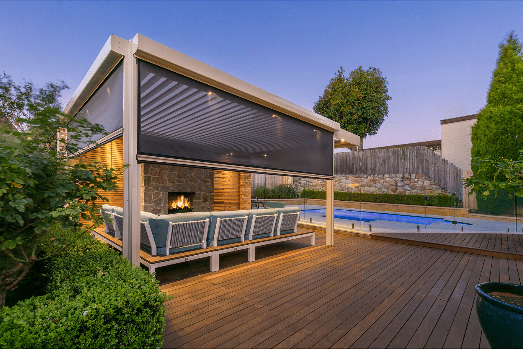 Ziptrak® vs. Zipscreen®: Why Zipscreen Is the Superior Outdoor Blind System